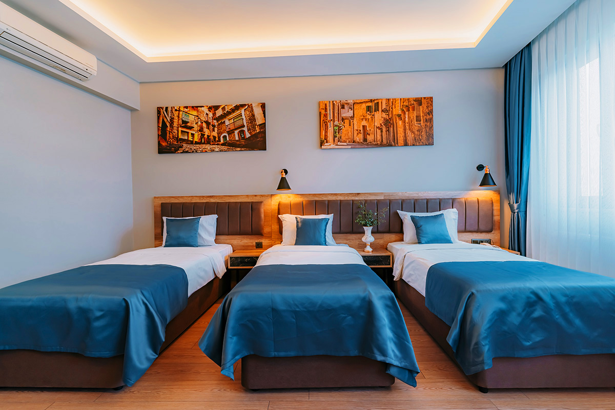 Deluxe Room Sea View (Double & Triple) – City Port Hotel